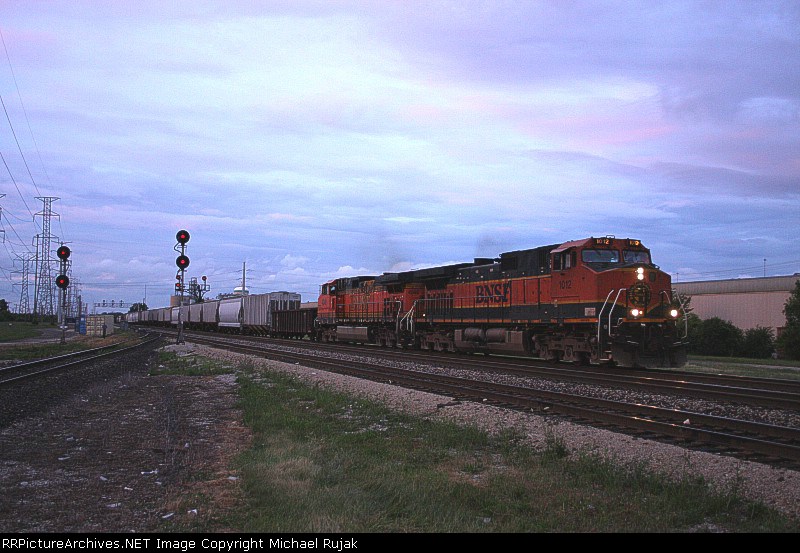 BNSF 1012